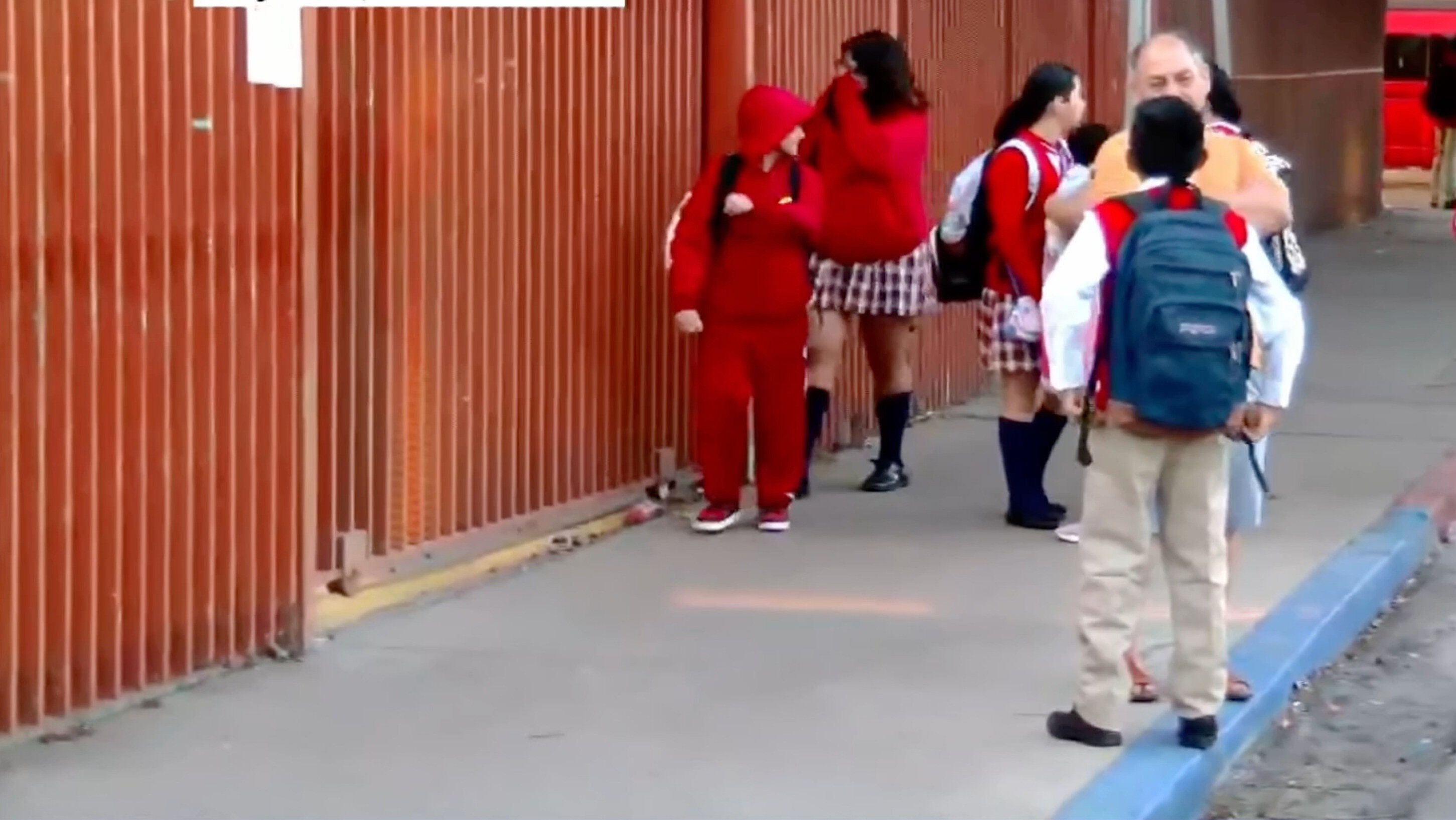 Regresan a Clases Estudiantes de Primaria y Secundaria en Tijuana | N+