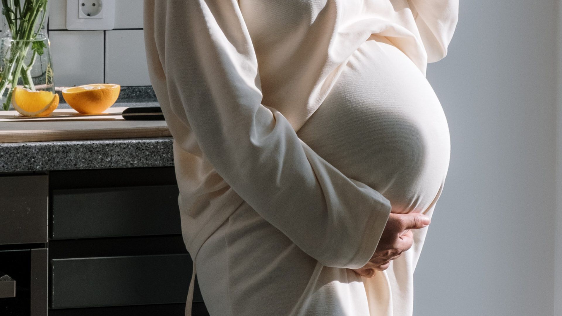 ¿Qué Es un Embarazo Ectópico y Por Qué Ocurre? | N+