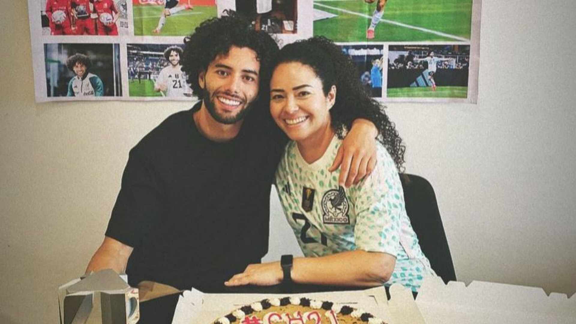 "Debut de Ensueño"; Así Recibió su Mamá al 'Chino' Huerta Tras Gol con ...