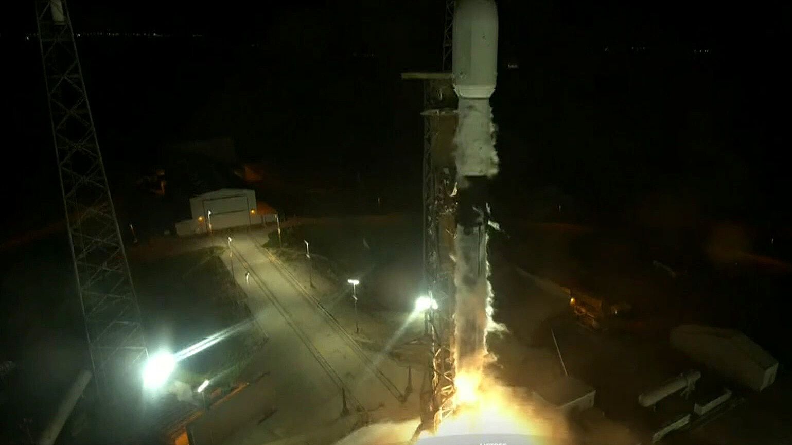 Cohete Spacex Falcon 9 Lanza 54 Satélites Starlink en Florida | N+