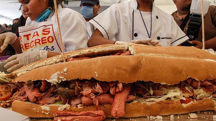 Elaboran la Torta Más Grande del Mundo en Alcaldía Venustiano Carranza ...