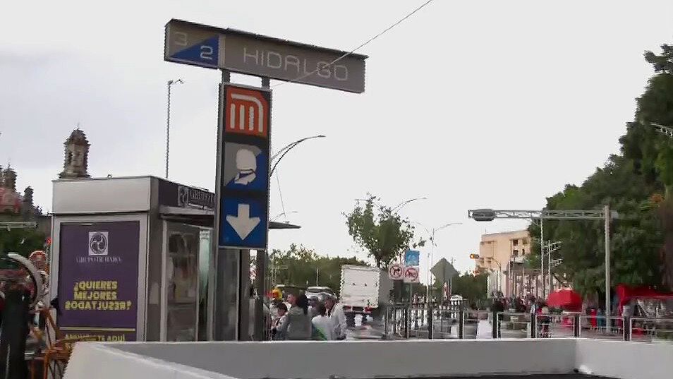 Hombre Arrojó a Mujer a Vías del Metro Hidalgo: Testigo | N+